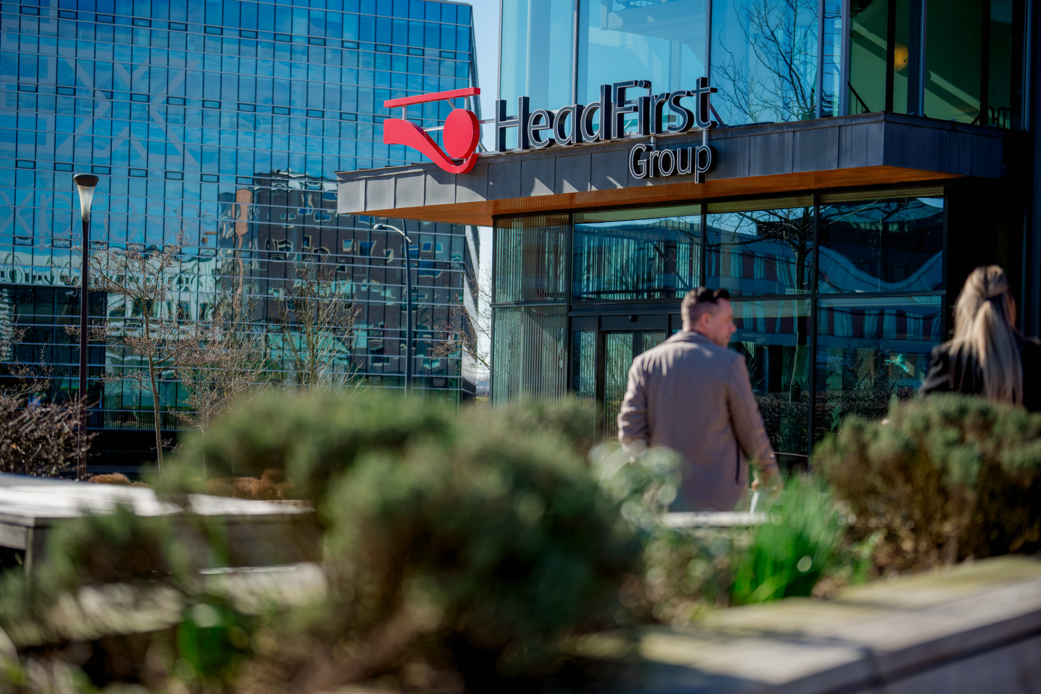 Account Management & Sales - Working at HeadFirst Group